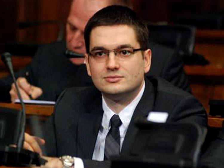 СЕНИЋ: У БиХ не жели да живи 1,5 милиона људи - ИСКРА