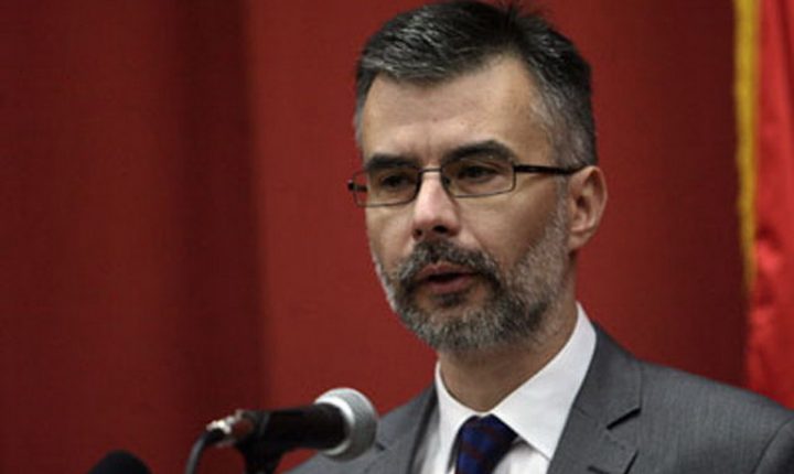 РИСТИЋ: Tражити репарациjу од Немачке, због библиотеке | ИСКРА