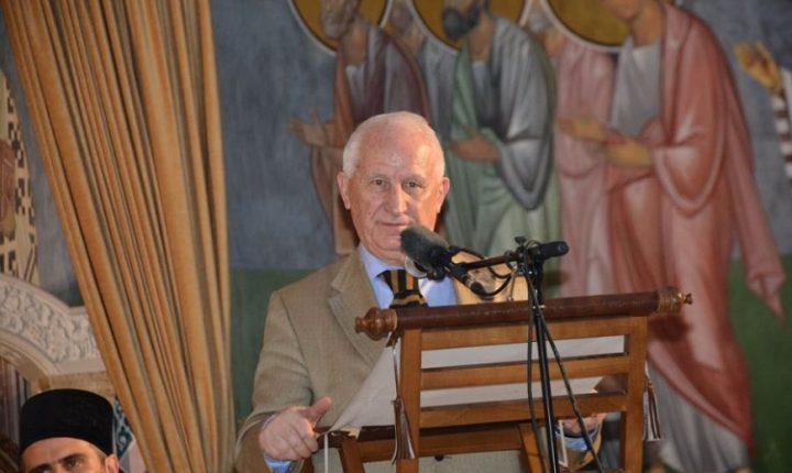 БЕЋКОВИЋ: Српски језик је наша најзначајнија институција | ИСКРА