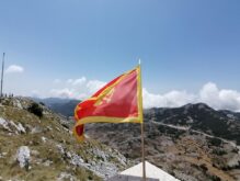 Ботуњани блокирали мост према Цетињу и пут ка Вирпазару, обустављен ...